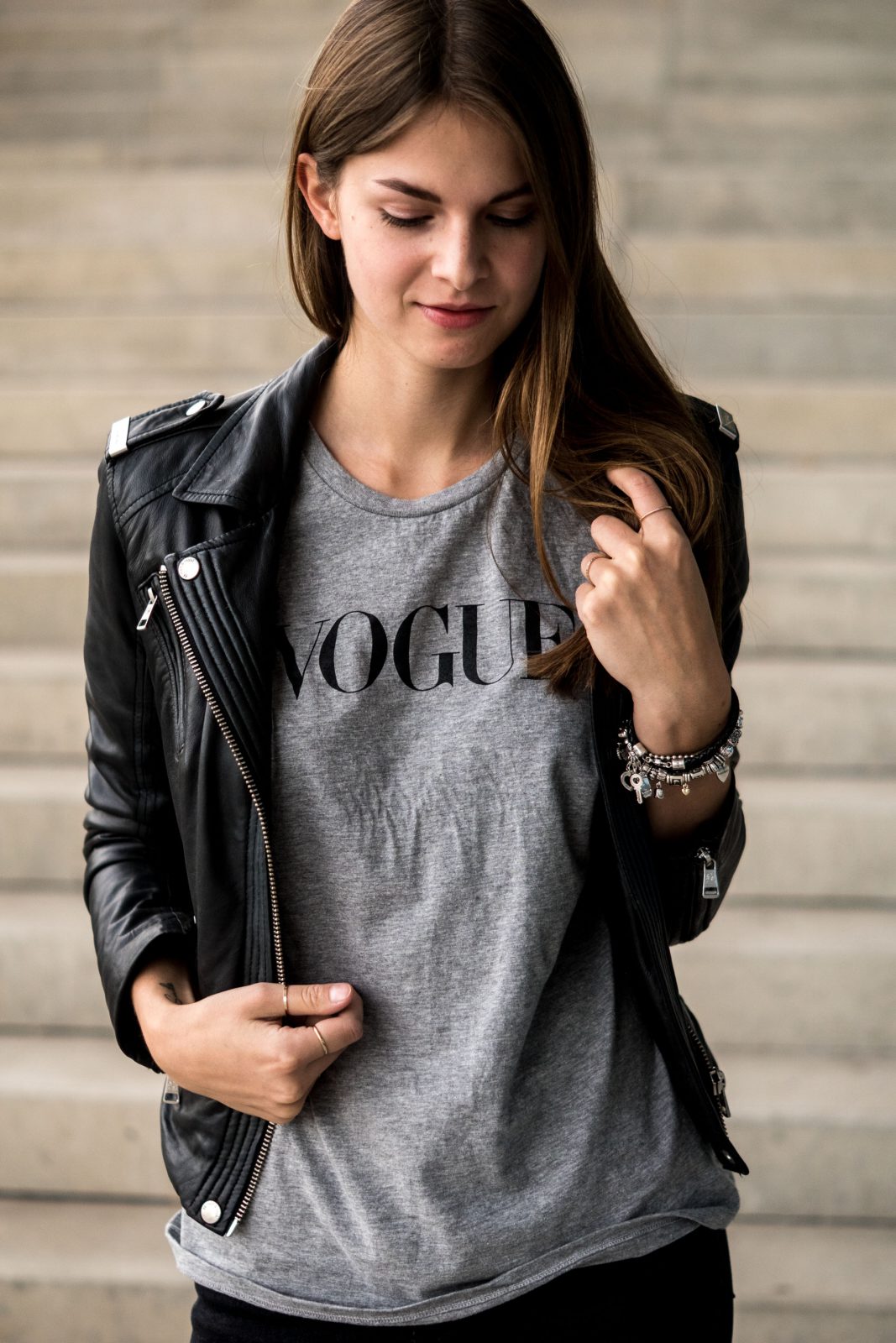 VOGUE T-Shirt, embroidered leather jacket and jeans with lacing detail