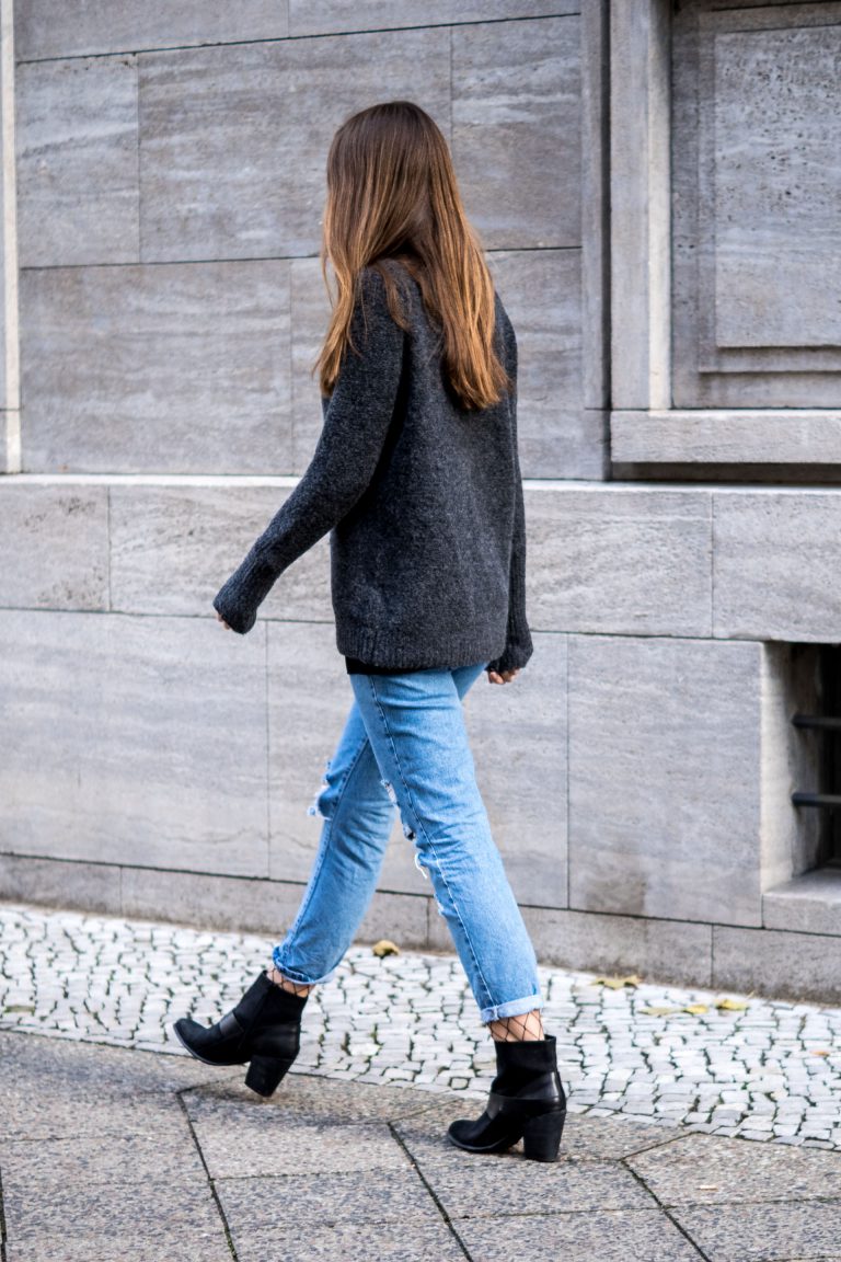 Denim x Fishnet || How to wear fishnet tights in 2016