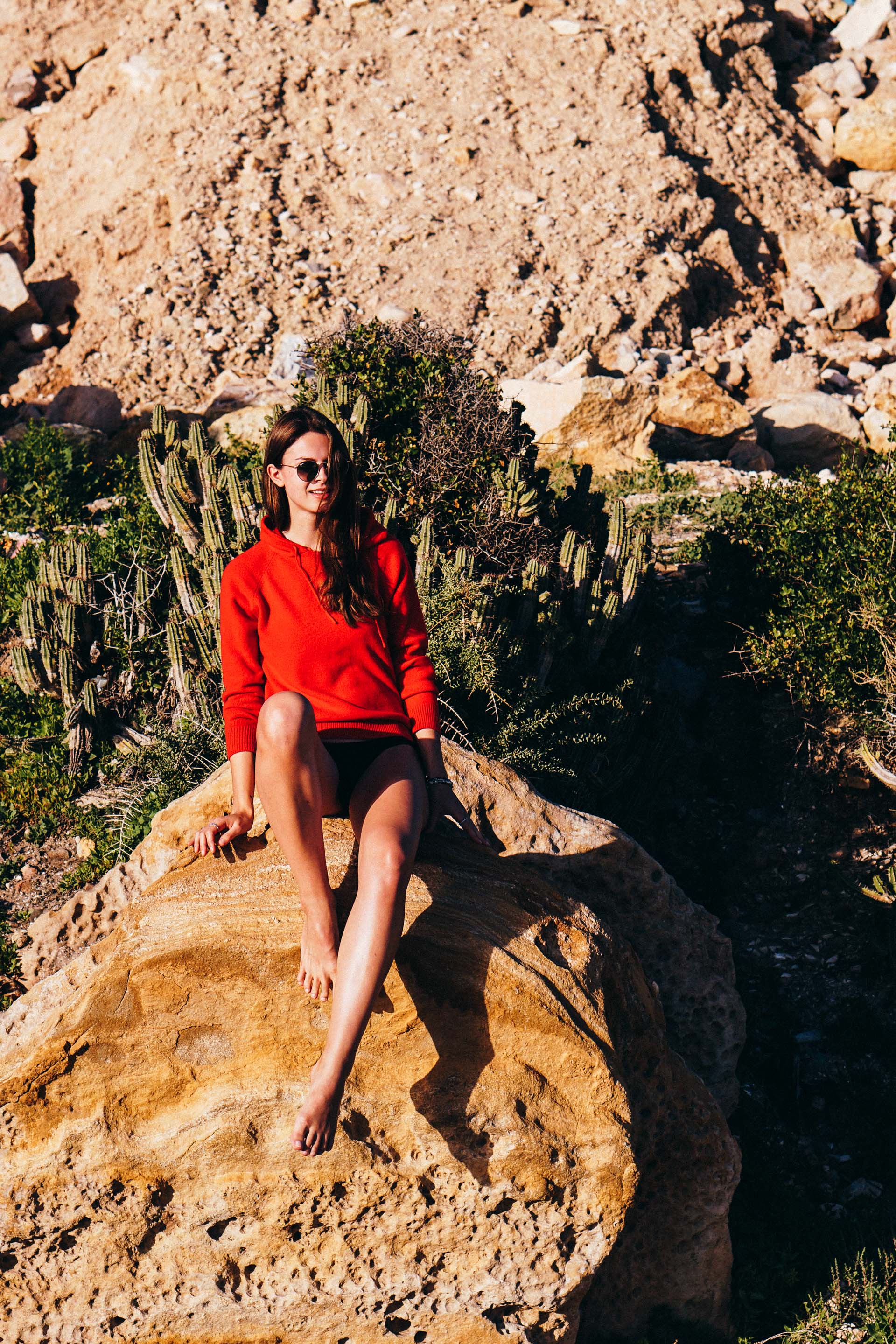 How to wear a bright red sweater || Cacti in Morocco