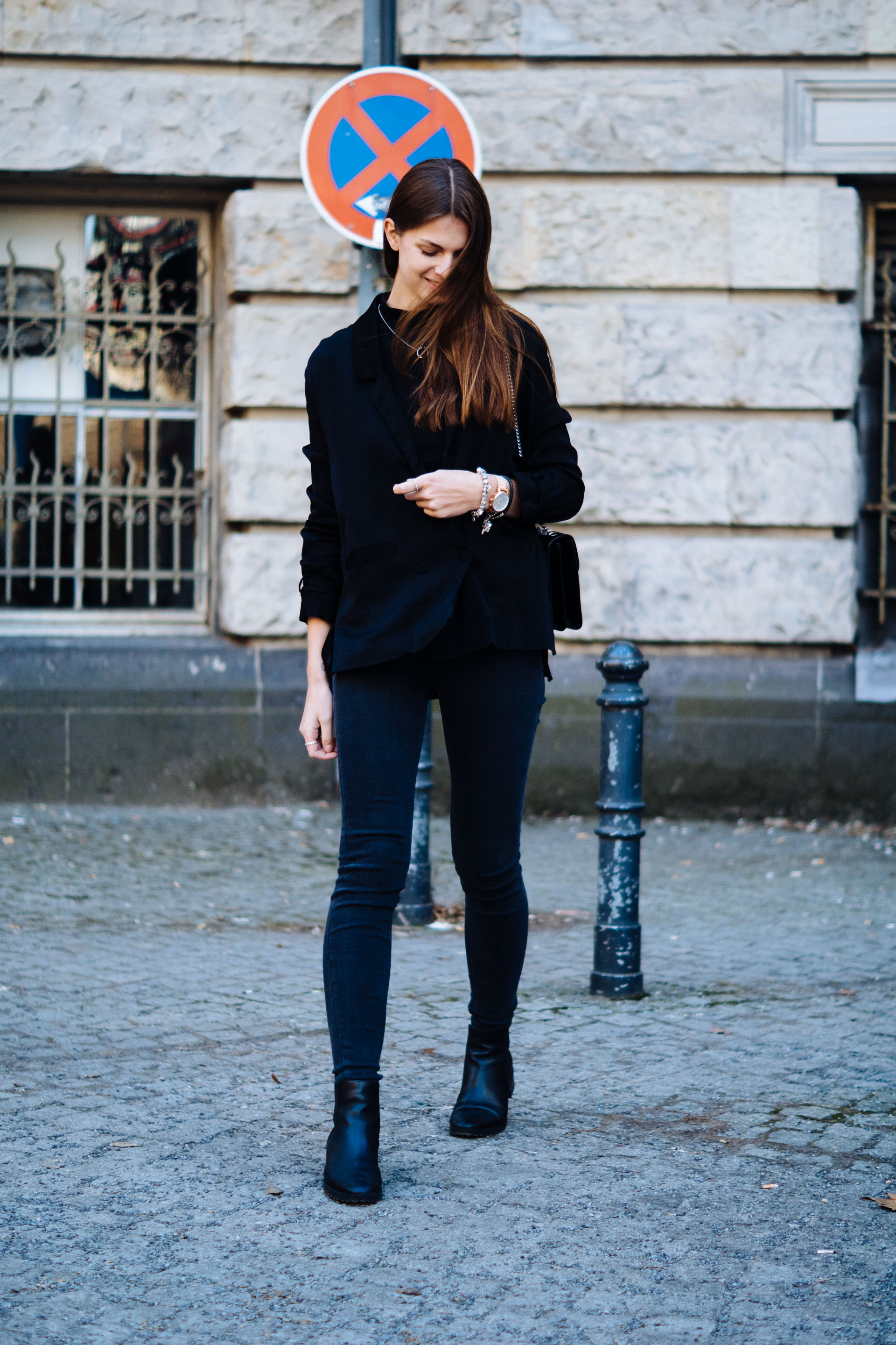 All black for the win || all black outfit