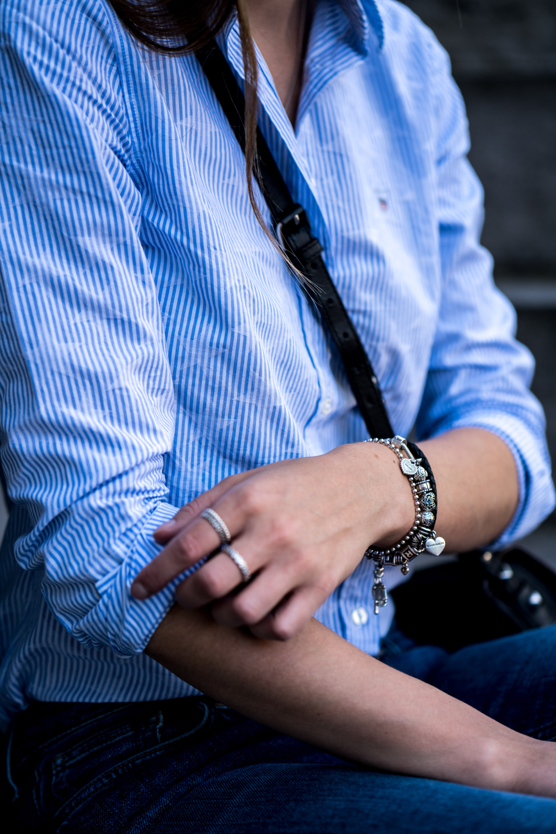 Cycling through Amsterdam in my GANT Outfit || Fashionblog Berlin