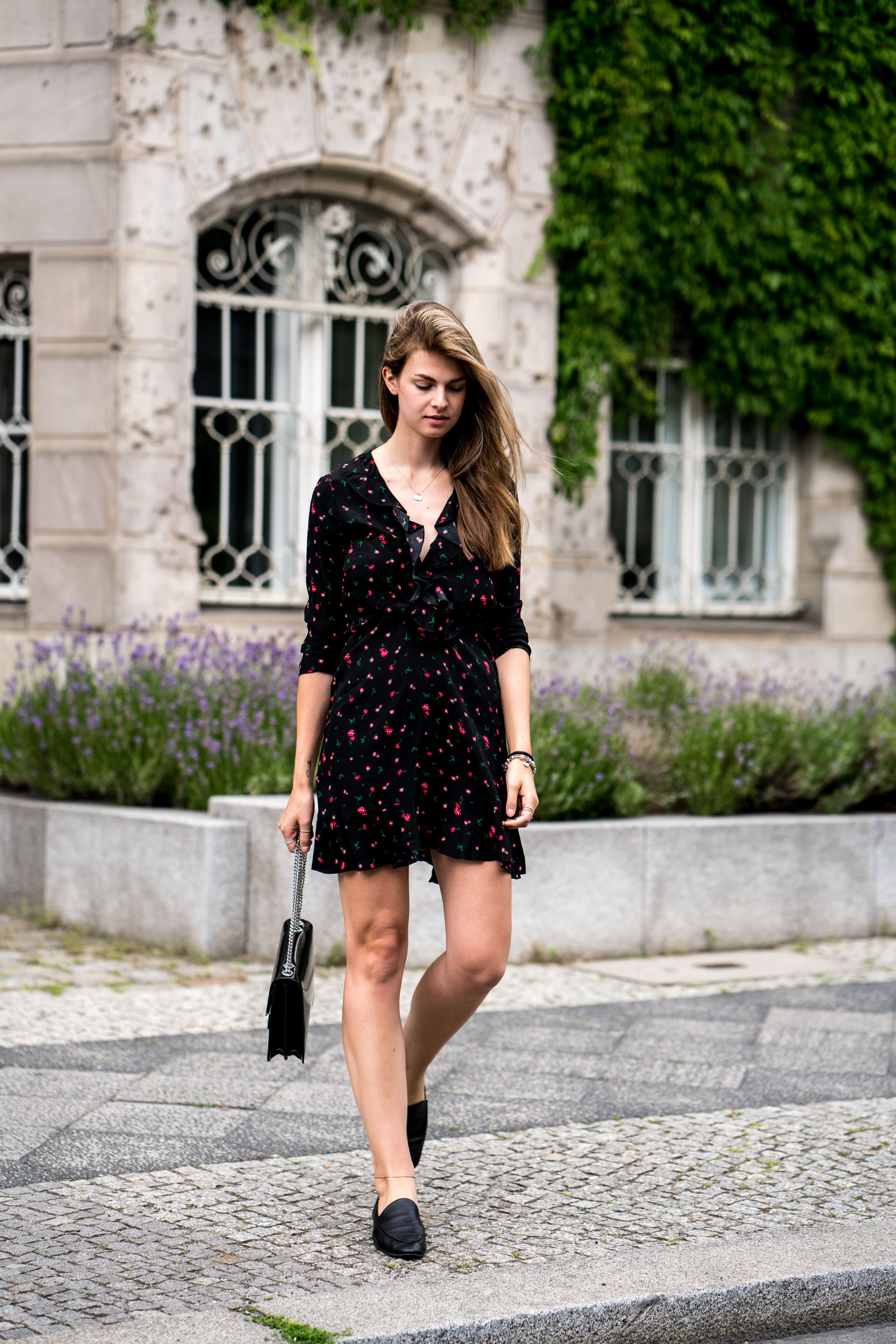Black Dress with Flower Print || Fashionblog Berlin || Summer 2017