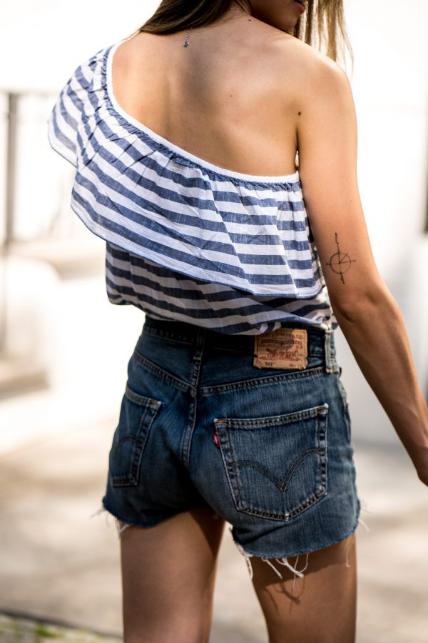 Off Shoulder to One Shoulder || How to wear the one-shoulder trend