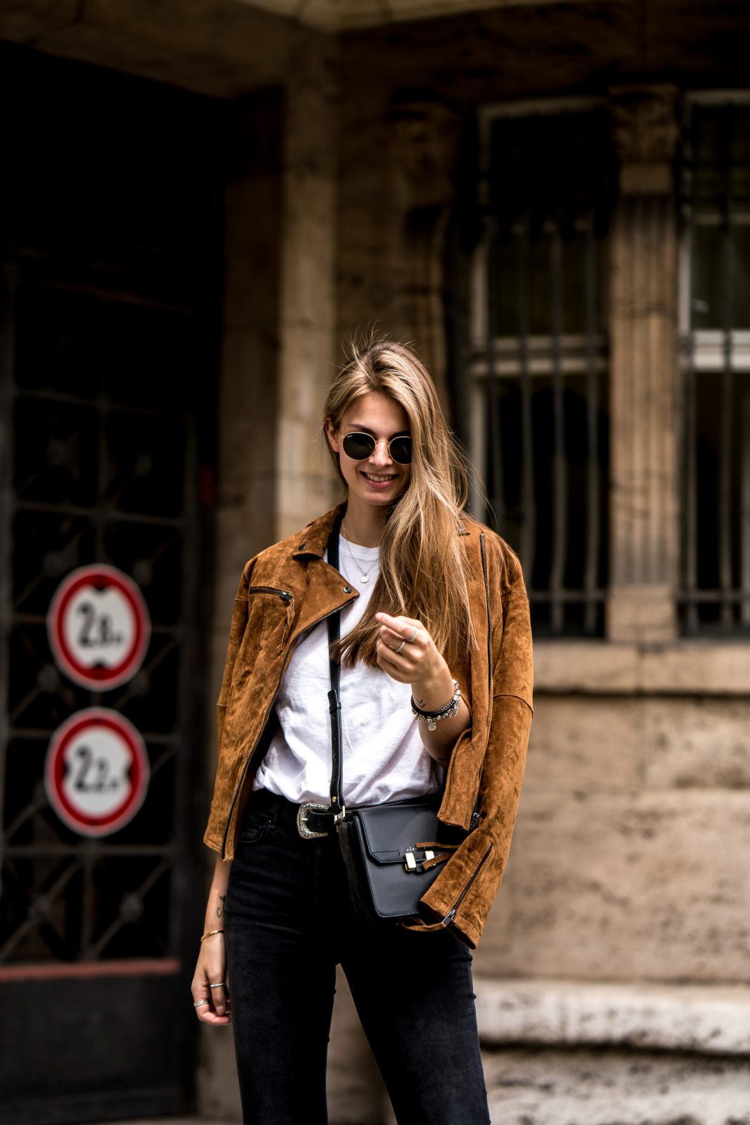 How to wear a brown leather jacket || Fashion Week Outfit || Fashionblog