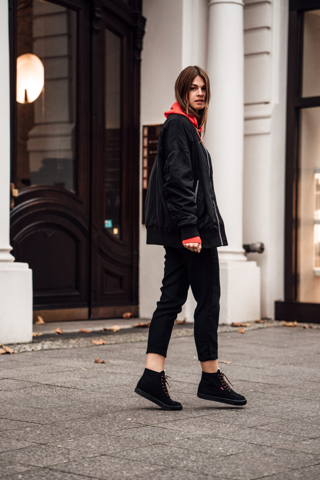 Bomber Jacket combined with a red Sweater || Winter Outfit 2017/2018