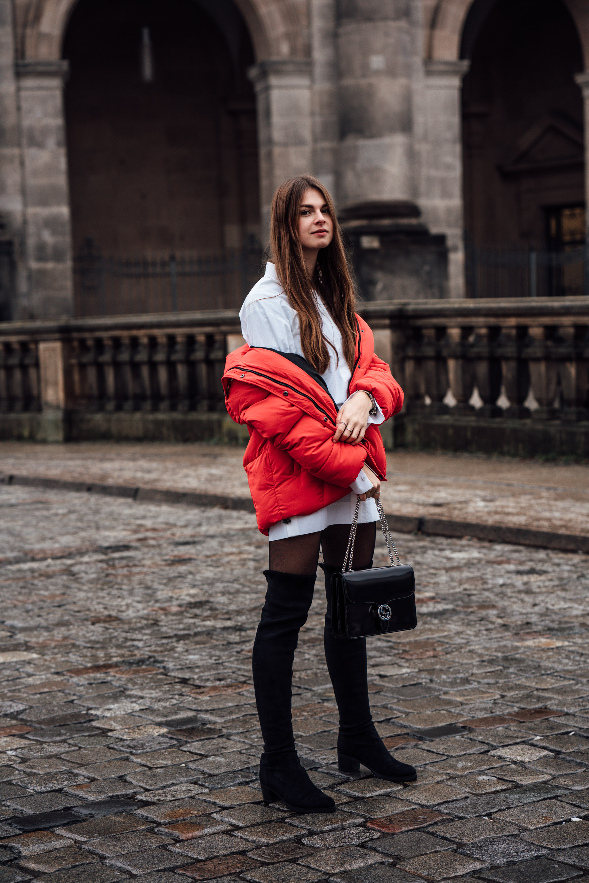 How to style a red puffer jacket || Berlin Fashion Week Streetstyle