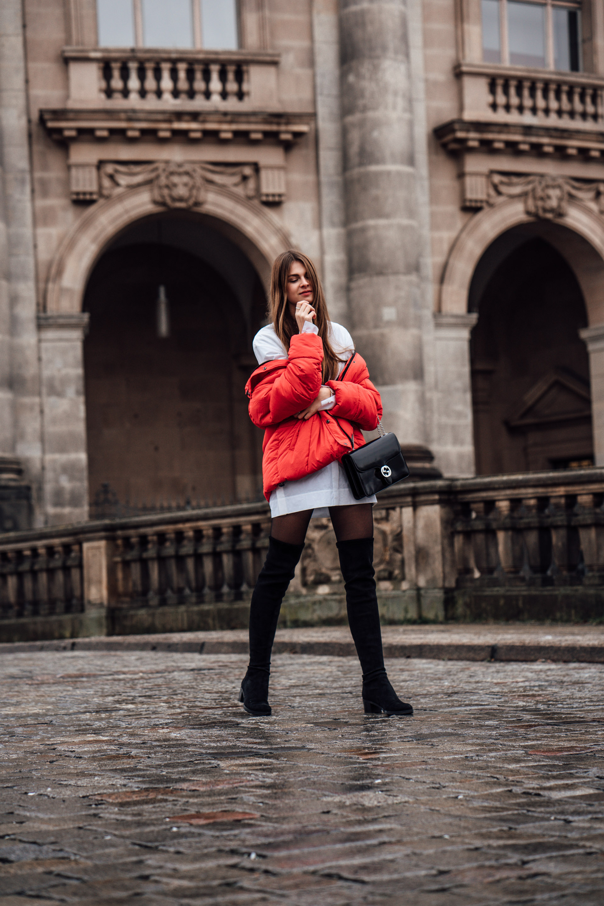 How to style a red puffer jacket || Berlin Fashion Week Streetstyle
