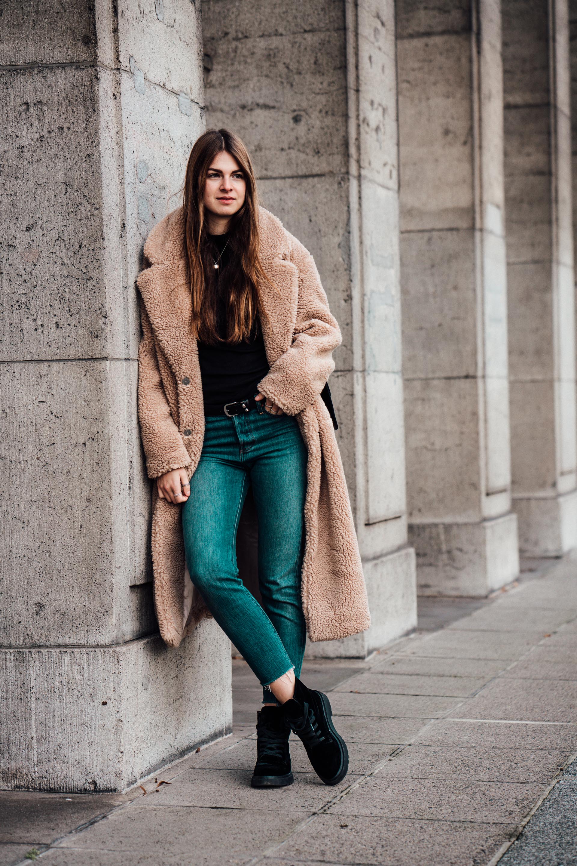 How to wear a teddy coat this winter 2018 || Fashionblog Berlin