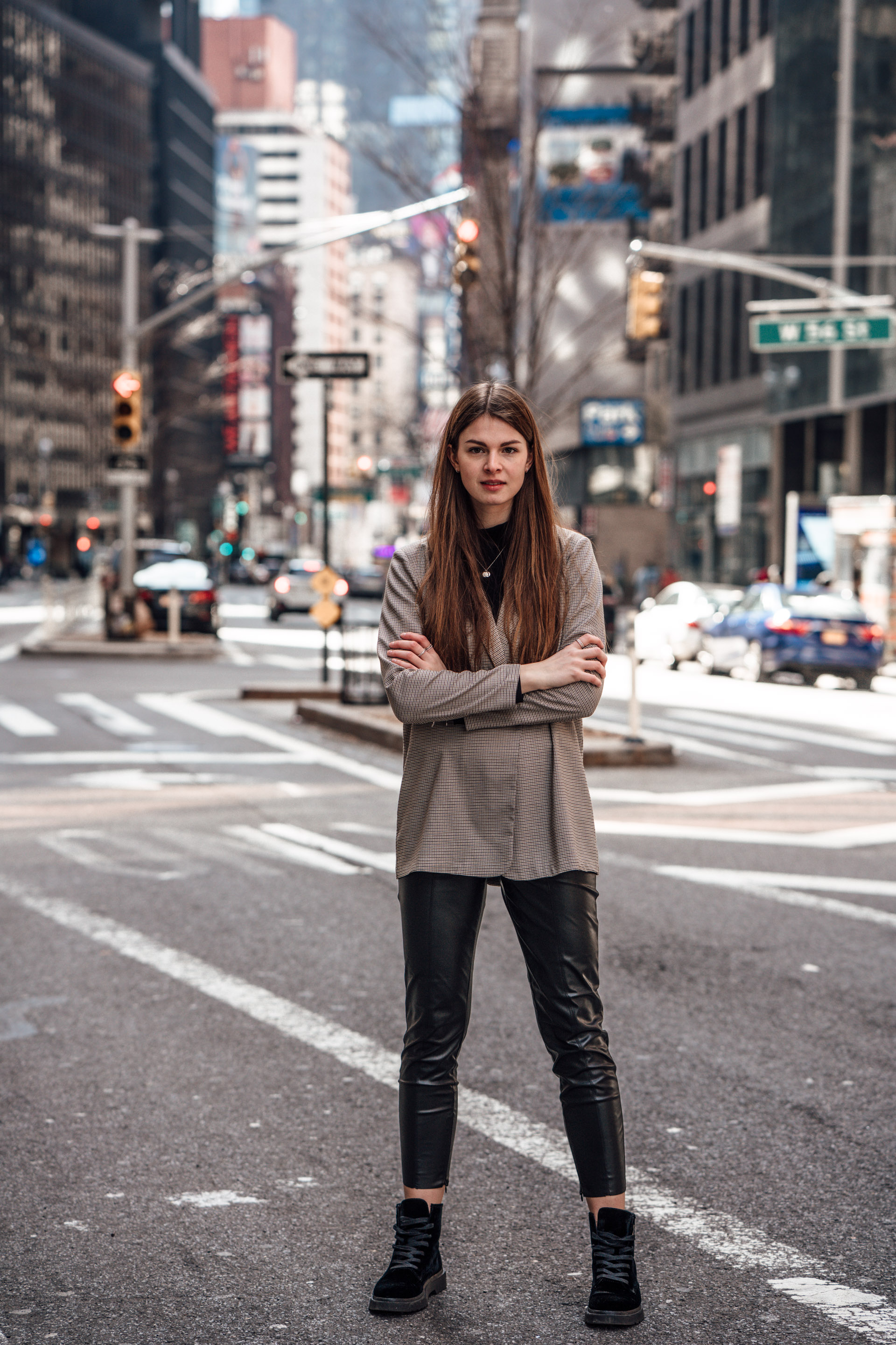 New York Streetstyle: (Fake) Leather Pants and Teddy Coat