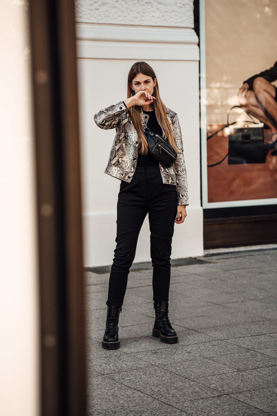 How to wear snake print this autumn || Fashionblog Berlin