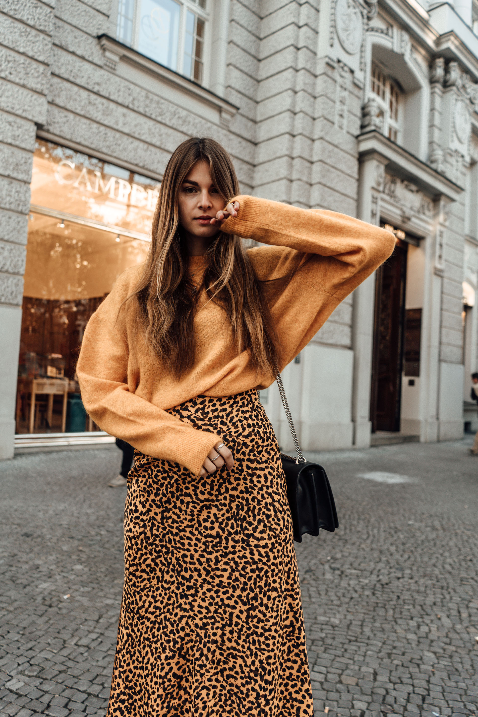 How to wear Leopard Print in Winter || Winter Fashion || Fashionblog Berlin
