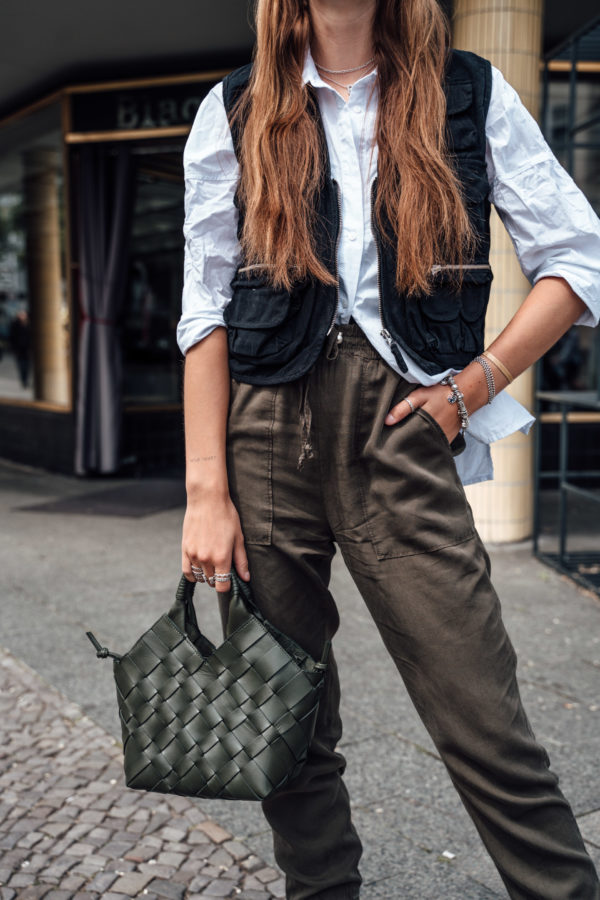 How to wear a utility vest || Fashionblog Berlin