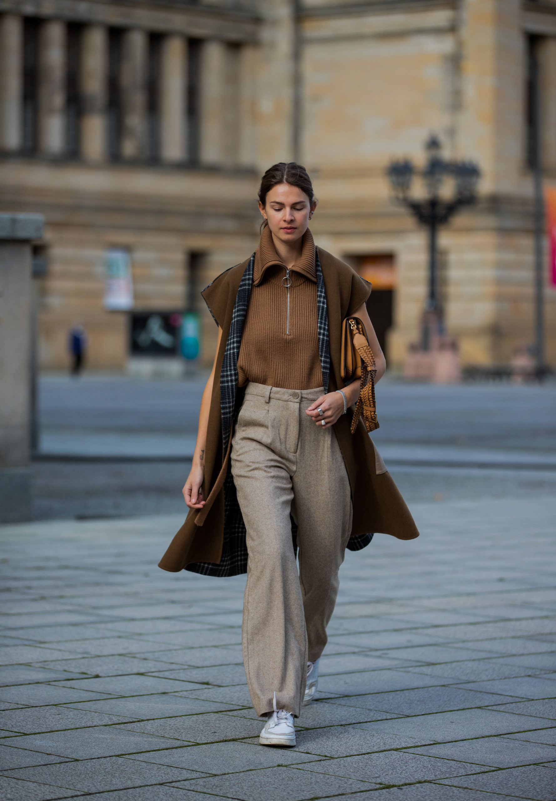 Fashion trend autumn 2022: Vests // From business to casual chic