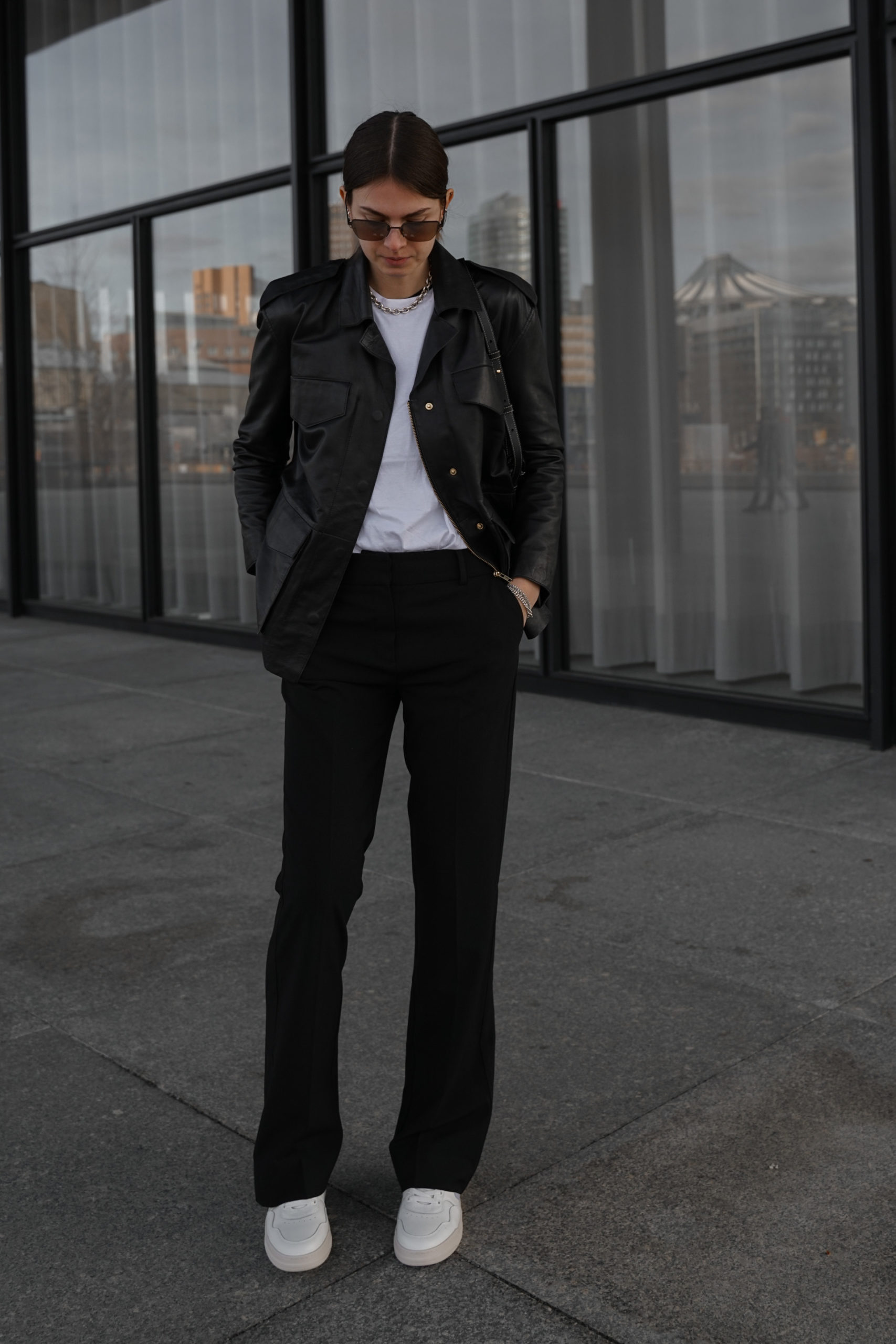 Fashion trends autumn 2022: between-seasons jackets